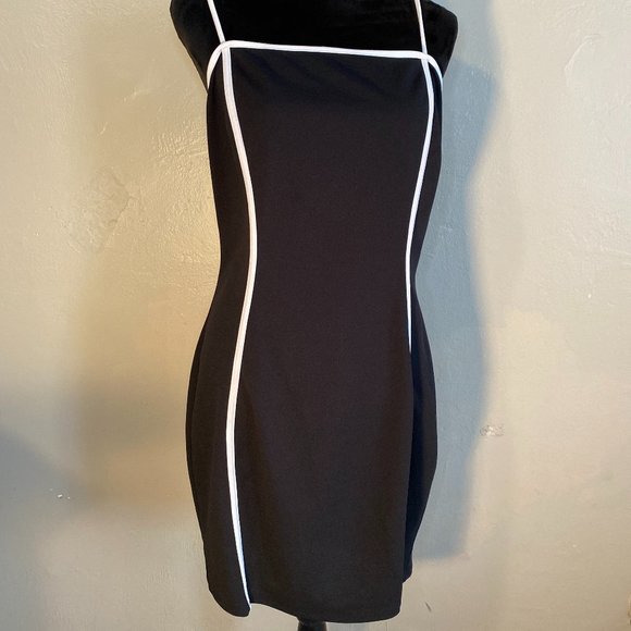 Mocking Jay | Dresses | Mocking Jay Black And White Mini Dress | Poshmark